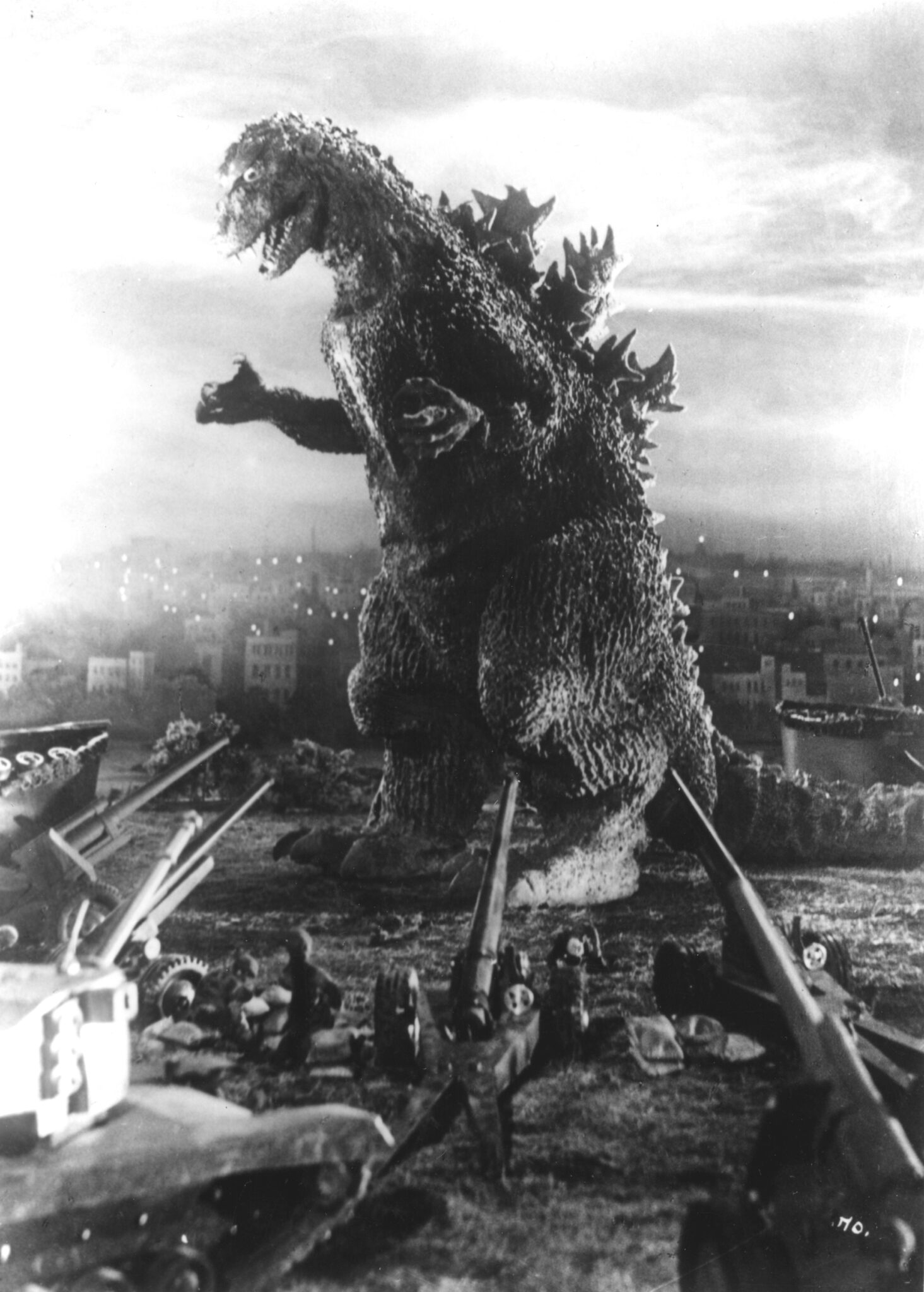 Sutradara Godzilla Minus One Ungkap 4 Film Godzilla Favoritnya - TITIP ...