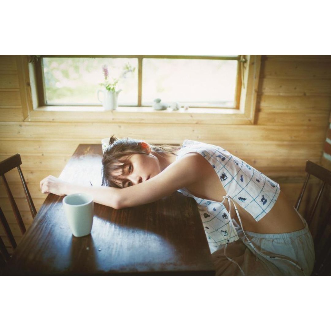 Neru Nagahama 2nd Photo Album PO25 - TITIP JEPANG